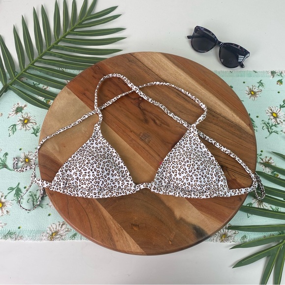 Xhilaration | Swim | Nwt Animal Print Ribbed Triangle Bikini Top ...
